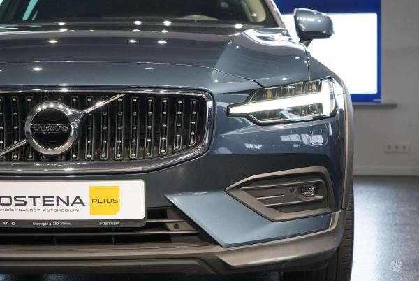Zils Volvo V60 Cross Country 2021 Viļņa, ar dzinēja tilpumu 1.97 L un nobraukumu 83 tūkst. km par 28900 €, foto 5 vietnē AUTOMOTO.COM.LV