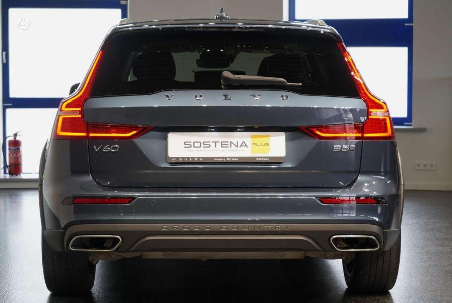 Синий Вольво V60 Cross Country 2021 в Вильнюс, объемом двигателя 1.97 л и пробегом 83 тыс. км за 28900 €, фото 7 на AUTOMOTO.COM.LV