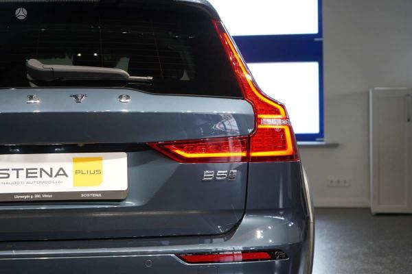Zils Volvo V60 Cross Country 2021 Viļņa, ar dzinēja tilpumu 1.97 L un nobraukumu 83 tūkst. km par 28900 €, foto 7 vietnē AUTOMOTO.COM.LV