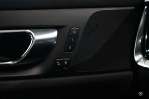 Синий Вольво V60 Cross Country 2021 в Вильнюс, объемом двигателя 1.97 л и пробегом 83 тыс. км за 28900 €, фото 23 на AUTOMOTO.COM.LV