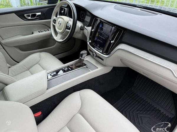 Синий Вольво V60 Cross Country 2022 в Клайпеда, объемом двигателя 1.97 л и пробегом 124 тыс. км за 21500 €, фото 5 на AUTOMOTO.COM.LV