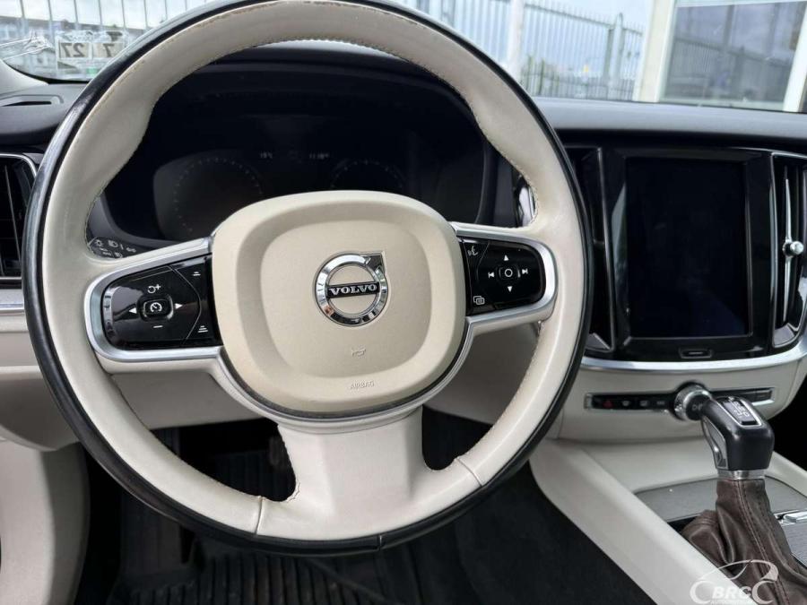 Синий Вольво V60 Cross Country 2022 в Клайпеда, объемом двигателя 1.97 л и пробегом 124 тыс. км за 21500 €, фото 18 на AUTOMOTO.COM.LV