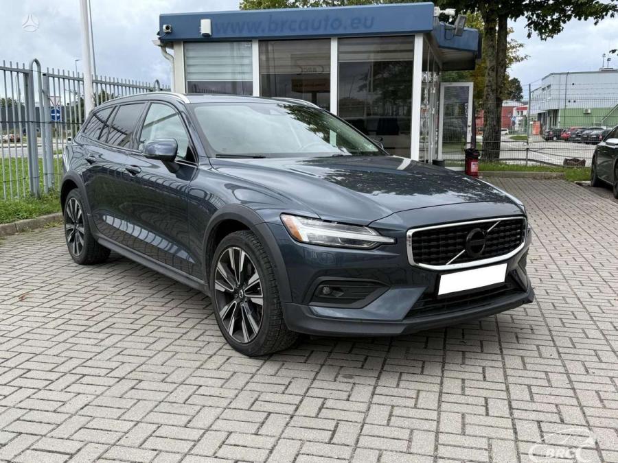 Синий Вольво V60 Cross Country 2022 в Клайпеда, объемом двигателя 1.97 л и пробегом 124 тыс. км за 21500 €, фото 31 на AUTOMOTO.COM.LV