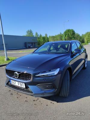 Zils Volvo V60 Cross Country 2023 Tallina, ar dzinēja tilpumu 2.00 L un nobraukumu 60 tūkst. km par 34800 €, foto 4 vietnē AUTOMOTO.COM.LV