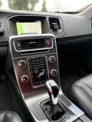 Коричневый Вольво V60 Cross Country 2015 в Таураге, объемом двигателя 1.97 л и пробегом 198 тыс. км за 10500 €, фото 16 на AUTOMOTO.COM.LV