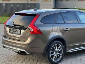 Brūns Volvo V60 Cross Country 2015 Klaipėda, ar dzinēja tilpumu 2.50 L un nobraukumu 248 tūkst. km par 11900 €, foto 10 vietnē AUTOMOTO.COM.LV