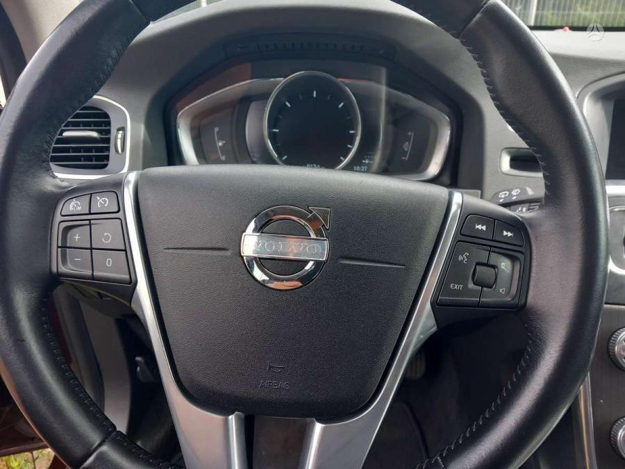 Коричневый Вольво V60 Cross Country 2015 в Радвилишкис, объемом двигателя 1.97 л и пробегом 199 тыс. км за 9200 €, фото 5 на AUTOMOTO.COM.LV