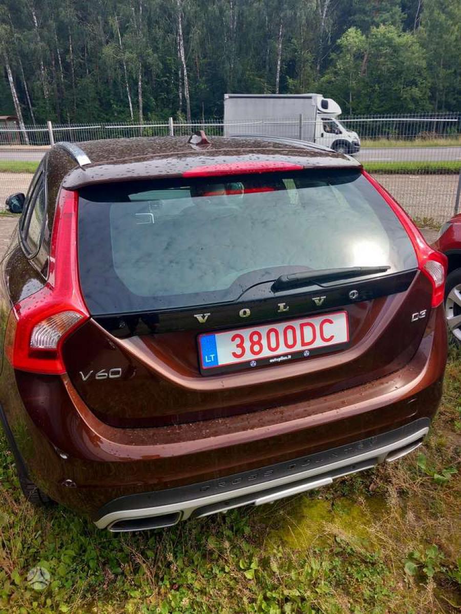 Коричневый Вольво V60 Cross Country 2015 в Радвилишкис, объемом двигателя 1.97 л и пробегом 199 тыс. км за 9200 €, фото 15 на AUTOMOTO.COM.LV
