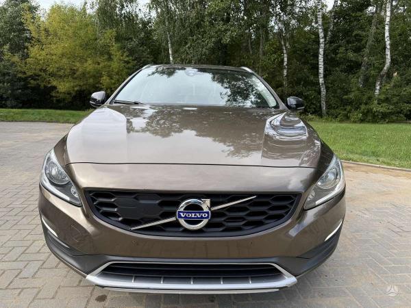Коричневый Вольво V60 Cross Country 2015 в Каунас, объемом двигателя 2.00 л и пробегом 289 тыс. км за 9250 €, фото 3 на AUTOMOTO.COM.LV