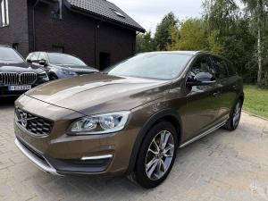 Brown Volvo V60 Cross Country 2015 in Kaunas, with an engine capacity of 2.00 L and mileage of 289 thousand km for 9250 €, photo 4 on AUTOMOTO.COM.LV
