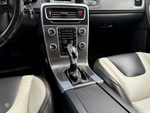 Brown Volvo V60 Cross Country 2015 in Kaunas, with an engine capacity of 2.00 L and mileage of 289 thousand km for 9250 €, photo 22 on AUTOMOTO.COM.LV