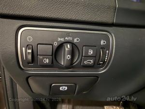 Brown Volvo V60 Cross Country 2016 in Tallinn, with an engine capacity of 2.00 L and mileage of 181 thousand km for 11995 €, photo 10 on AUTOMOTO.COM.LV