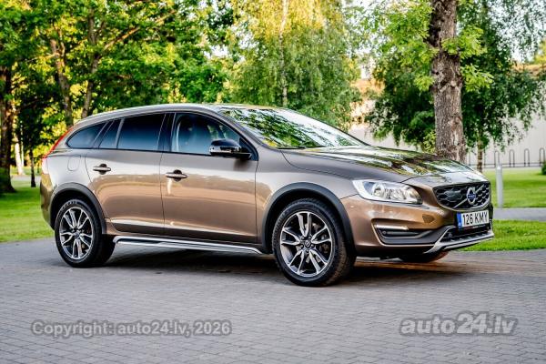 Коричневый Вольво V60 Cross Country 2016 в Пярну, объемом двигателя 2.00 л и пробегом 181 тыс. км за 11490 €, фото 4 на AUTOMOTO.COM.LV