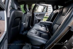 Brown Volvo V60 Cross Country 2016 in Parnu, with an engine capacity of 2.00 L and mileage of 181 thousand km for 11490 €, photo 15 on AUTOMOTO.COM.LV
