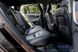 Brown Volvo V60 Cross Country 2016 in Parnu, with an engine capacity of 2.00 L and mileage of 181 thousand km for 11490 €, photo 16 on AUTOMOTO.COM.LV