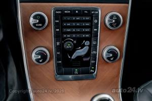 Brown Volvo V60 Cross Country 2016 in Parnu, with an engine capacity of 2.00 L and mileage of 181 thousand km for 11490 €, photo 21 on AUTOMOTO.COM.LV