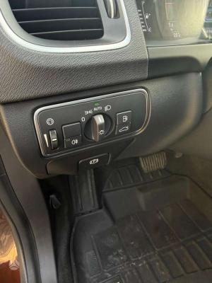 Brown Volvo V60 Cross Country 2016 in Birstonas, with an engine capacity of 2.40 L and mileage of 314 thousand km for 8500 €, photo 21 on AUTOMOTO.COM.LV