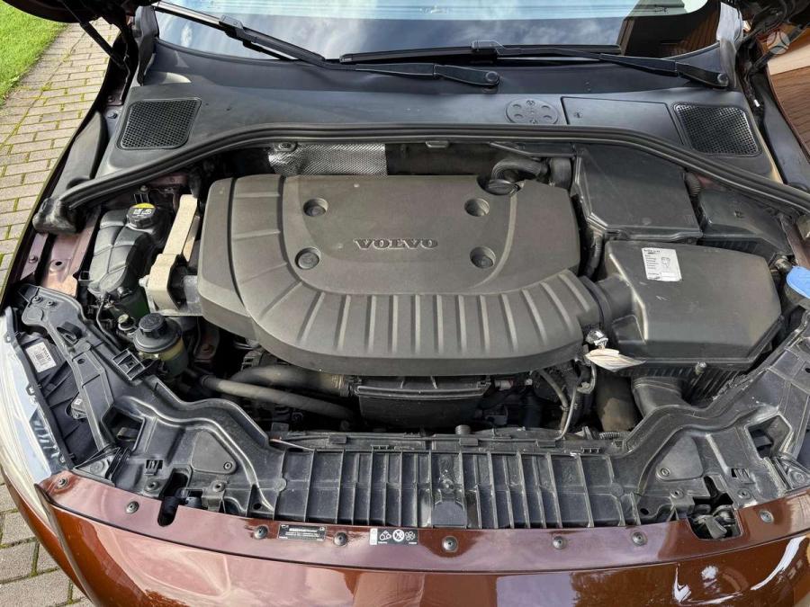Brown Volvo V60 Cross Country 2016 in Birstonas, with an engine capacity of 2.40 L and mileage of 314 thousand km for 8500 €, photo 22 on AUTOMOTO.COM.LV