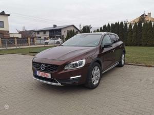 Brūns Volvo V60 Cross Country 2017 Kauņa, ar dzinēja tilpumu 2.40 L un nobraukumu 244 tūkst. km par 13300 €, foto  vietnē AUTOMOTO.COM.LV