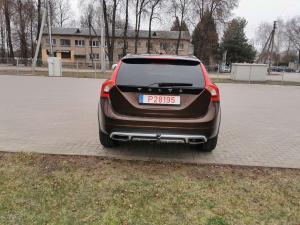 Brown Volvo V60 Cross Country 2017 in Kaunas, with an engine capacity of 2.40 L and mileage of 244 thousand km for 13300 €, photo 5 on AUTOMOTO.COM.LV