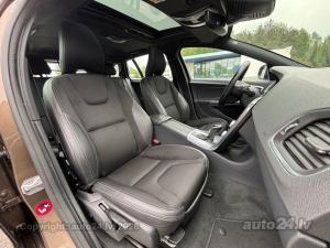 Brown Volvo V60 Cross Country 2017 in Paide, with an engine capacity of 2.40 L and mileage of 279 thousand km for 11890 €, photo 12 on AUTOMOTO.COM.LV
