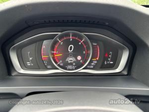Brown Volvo V60 Cross Country 2017 in Paide, with an engine capacity of 2.40 L and mileage of 279 thousand km for 11890 €, photo 17 on AUTOMOTO.COM.LV