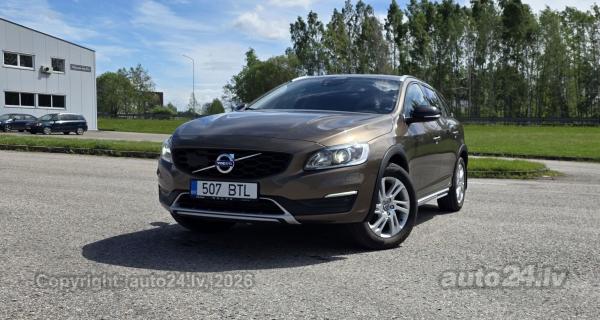 Коричневый Вольво V60 Cross Country 2017 в Валга, объемом двигателя 2.00 л и пробегом 183 тыс. км за 12490 €, фото 2 на AUTOMOTO.COM.LV