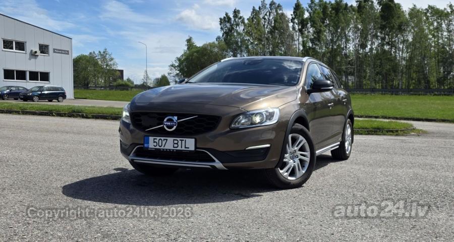 Коричневый Вольво V60 Cross Country 2017 в Валга, объемом двигателя 2.00 л и пробегом 183 тыс. км за 12490 €, фото 3 на AUTOMOTO.COM.LV