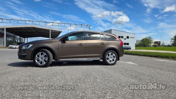 Коричневый Вольво V60 Cross Country 2017 в Валга, объемом двигателя 2.00 л и пробегом 183 тыс. км за 12490 €, фото 5 на AUTOMOTO.COM.LV