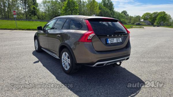 Коричневый Вольво V60 Cross Country 2017 в Валга, объемом двигателя 2.00 л и пробегом 183 тыс. км за 12490 €, фото 9 на AUTOMOTO.COM.LV