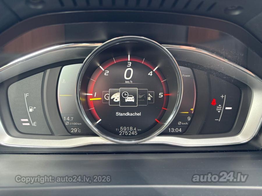 Brown Volvo V60 Cross Country 2017 in Paide, with an engine capacity of 2.00 L and mileage of 275 thousand km for 10390 €, photo 18 on AUTOMOTO.COM.LV