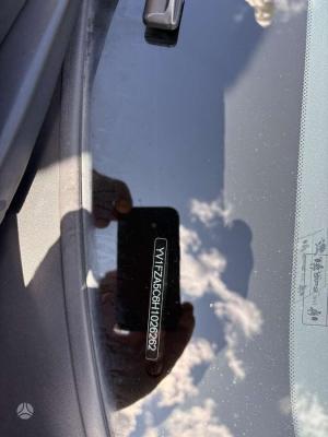 Brown Volvo V60 Cross Country 2017 in Vilnius, with an engine capacity of 2.40 L and mileage of 152 thousand km for 16200 €, photo 12 on AUTOMOTO.COM.LV