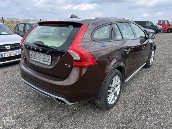 Коричневый Вольво V60 Cross Country 2018 в Гирайте, объемом двигателя 2.00 л и пробегом 210 тыс. км за 7250 €, фото 5 на AUTOMOTO.COM.LV