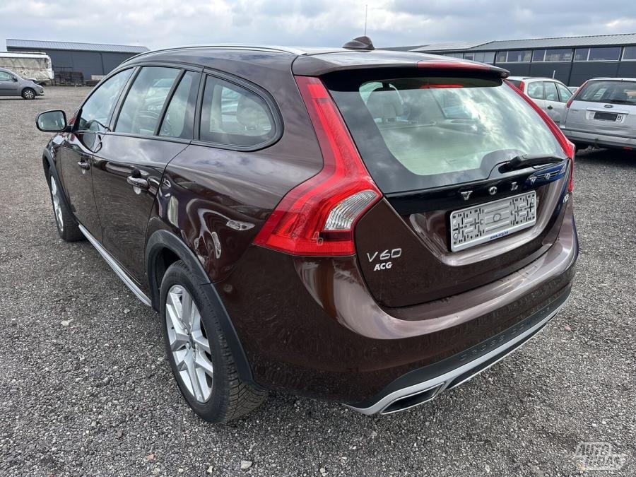 Коричневый Вольво V60 Cross Country 2018 в Гирайте, объемом двигателя 2.00 л и пробегом 210 тыс. км за 7250 €, фото 8 на AUTOMOTO.COM.LV