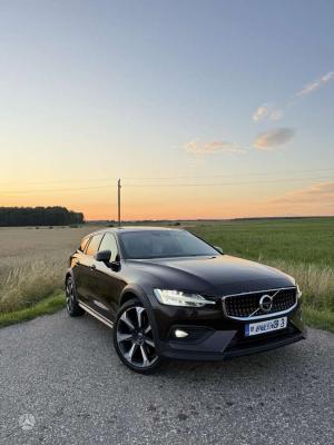Коричневый Вольво V60 Cross Country 2018 в Вильнюс, объемом двигателя 1.97 л и пробегом 376 тыс. км за 17999 €, фото 4 на AUTOMOTO.COM.LV