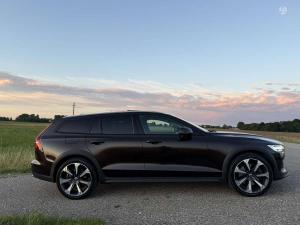 Коричневый Вольво V60 Cross Country 2018 в Вильнюс, объемом двигателя 1.97 л и пробегом 376 тыс. км за 17999 €, фото 7 на AUTOMOTO.COM.LV