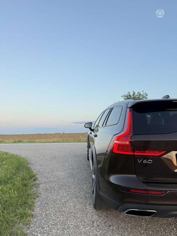 Коричневый Вольво V60 Cross Country 2018 в Вильнюс, объемом двигателя 1.97 л и пробегом 376 тыс. км за 17999 €, фото 10 на AUTOMOTO.COM.LV