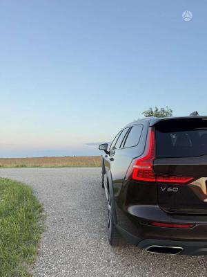 Коричневый Вольво V60 Cross Country 2018 в Вильнюс, объемом двигателя 1.97 л и пробегом 376 тыс. км за 17999 €, фото 11 на AUTOMOTO.COM.LV
