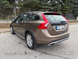 Brūns Volvo V60 Cross Country 2018 Tallina, ar dzinēja tilpumu 2.40 L un nobraukumu 132 tūkst. km par 15999 €, foto 8 vietnē AUTOMOTO.COM.LV