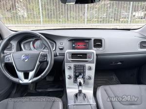 Brūns Volvo V60 Cross Country 2018 Tallina, ar dzinēja tilpumu 2.40 L un nobraukumu 132 tūkst. km par 15999 €, foto 11 vietnē AUTOMOTO.COM.LV