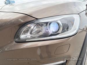 Brūns Volvo V60 Cross Country 2018 Tallina, ar dzinēja tilpumu 2.40 L un nobraukumu 132 tūkst. km par 15999 €, foto 15 vietnē AUTOMOTO.COM.LV