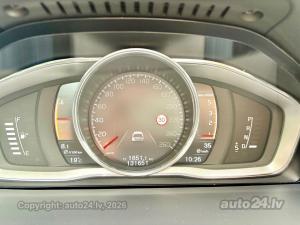 Brūns Volvo V60 Cross Country 2018 Tallina, ar dzinēja tilpumu 2.40 L un nobraukumu 132 tūkst. km par 15999 €, foto 18 vietnē AUTOMOTO.COM.LV