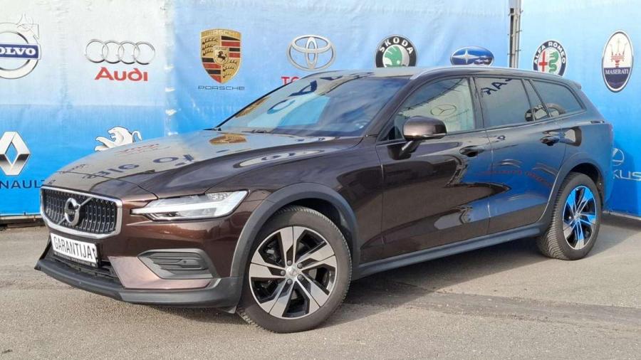 Brūns Volvo V60 Cross Country 2020 Šauļi, ar dzinēja tilpumu 1.97 L un nobraukumu 263 tūkst. km par 16900 €, foto 3 vietnē AUTOMOTO.COM.LV