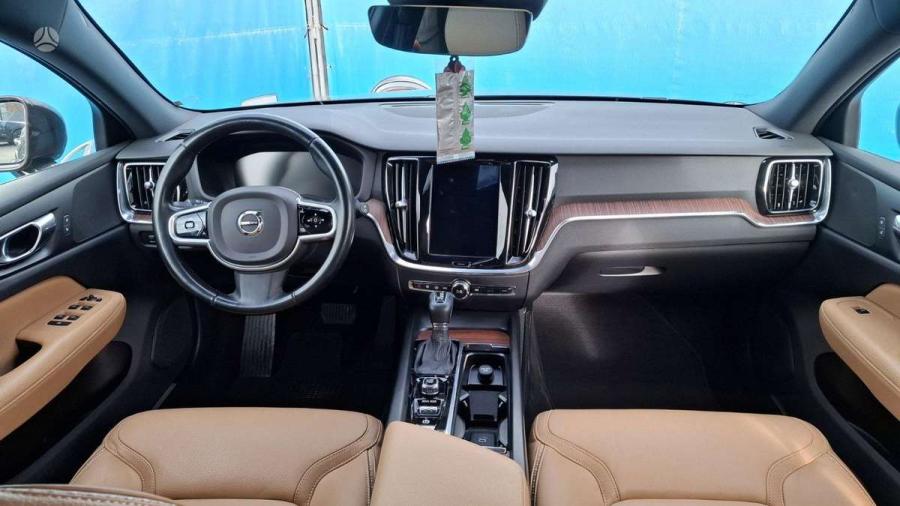 Brūns Volvo V60 Cross Country 2020 Šauļi, ar dzinēja tilpumu 1.97 L un nobraukumu 263 tūkst. km par 16900 €, foto 10 vietnē AUTOMOTO.COM.LV