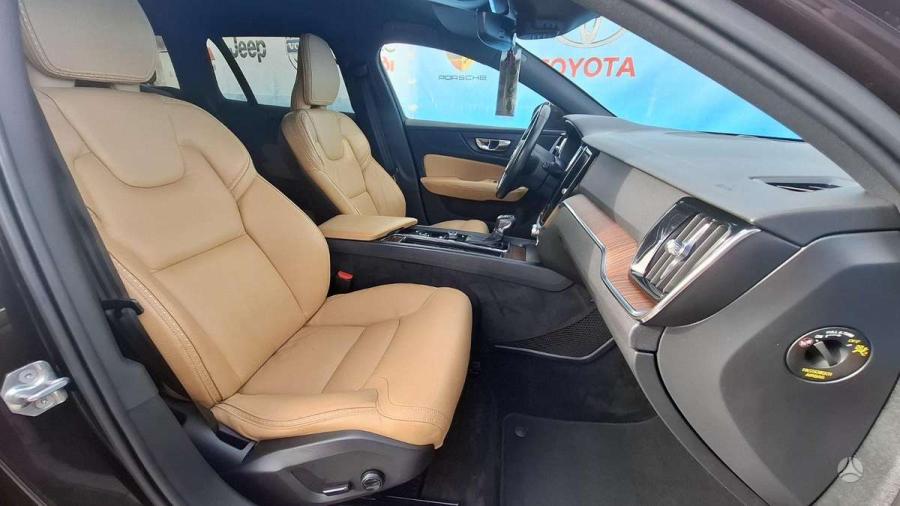 Brūns Volvo V60 Cross Country 2020 Šauļi, ar dzinēja tilpumu 1.97 L un nobraukumu 263 tūkst. km par 16900 €, foto 12 vietnē AUTOMOTO.COM.LV