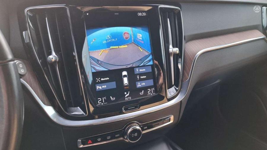 Brūns Volvo V60 Cross Country 2020 Šauļi, ar dzinēja tilpumu 1.97 L un nobraukumu 263 tūkst. km par 16900 €, foto 15 vietnē AUTOMOTO.COM.LV