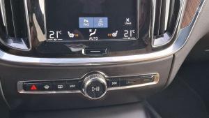Brūns Volvo V60 Cross Country 2020 Šauļi, ar dzinēja tilpumu 1.97 L un nobraukumu 263 tūkst. km par 16900 €, foto 21 vietnē AUTOMOTO.COM.LV