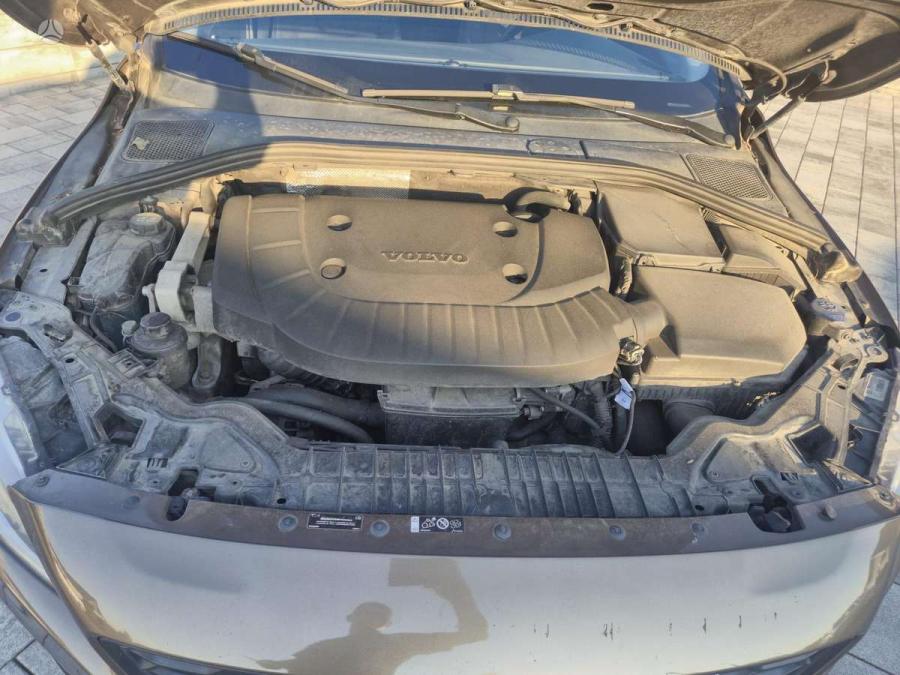 Volvo V60 Cross Country 2016 Viļņa, ar dzinēja tilpumu 2.40 L un nobraukumu 290 tūkst. km par 7490 €, foto 13 vietnē AUTOMOTO.COM.LV