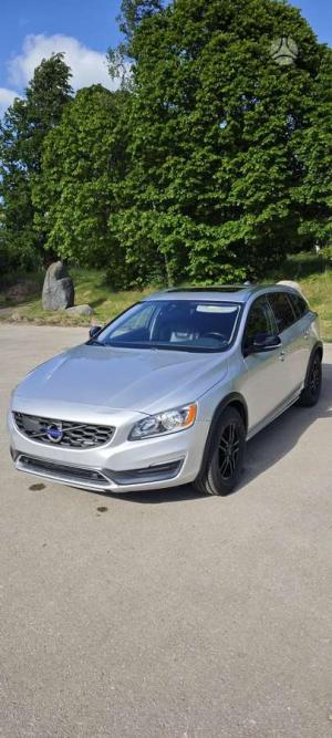 Pelēks Volvo V60 Cross Country 2015 Akmenė, ar dzinēja tilpumu 2.50 L un nobraukumu 204 tūkst. km par 9100 €, foto 20 vietnē AUTOMOTO.COM.LV