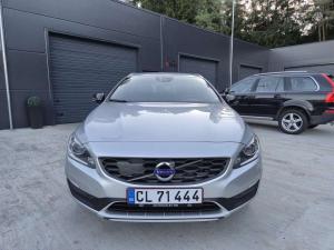 Pelēks Volvo V60 Cross Country 2017 Utena, ar dzinēja tilpumu 1.97 L un nobraukumu 200 tūkst. km par 9490 €, foto 10 vietnē AUTOMOTO.COM.LV
